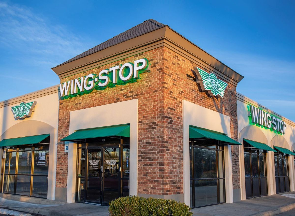 6 Restaurant Chains That Are Raking In Sales In 2023