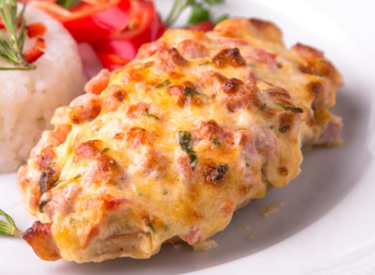 8 Steakhouse Chains With the Best Chicken Dishes