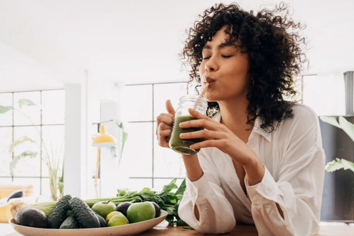 The 8 Healthiest Fast-Food Smoothies To Order Right Now