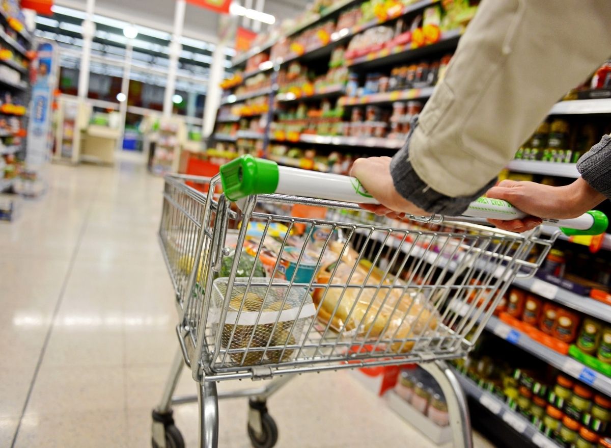 10 Tricks Grocery Stores Use To Get You To Buy More Stuff
