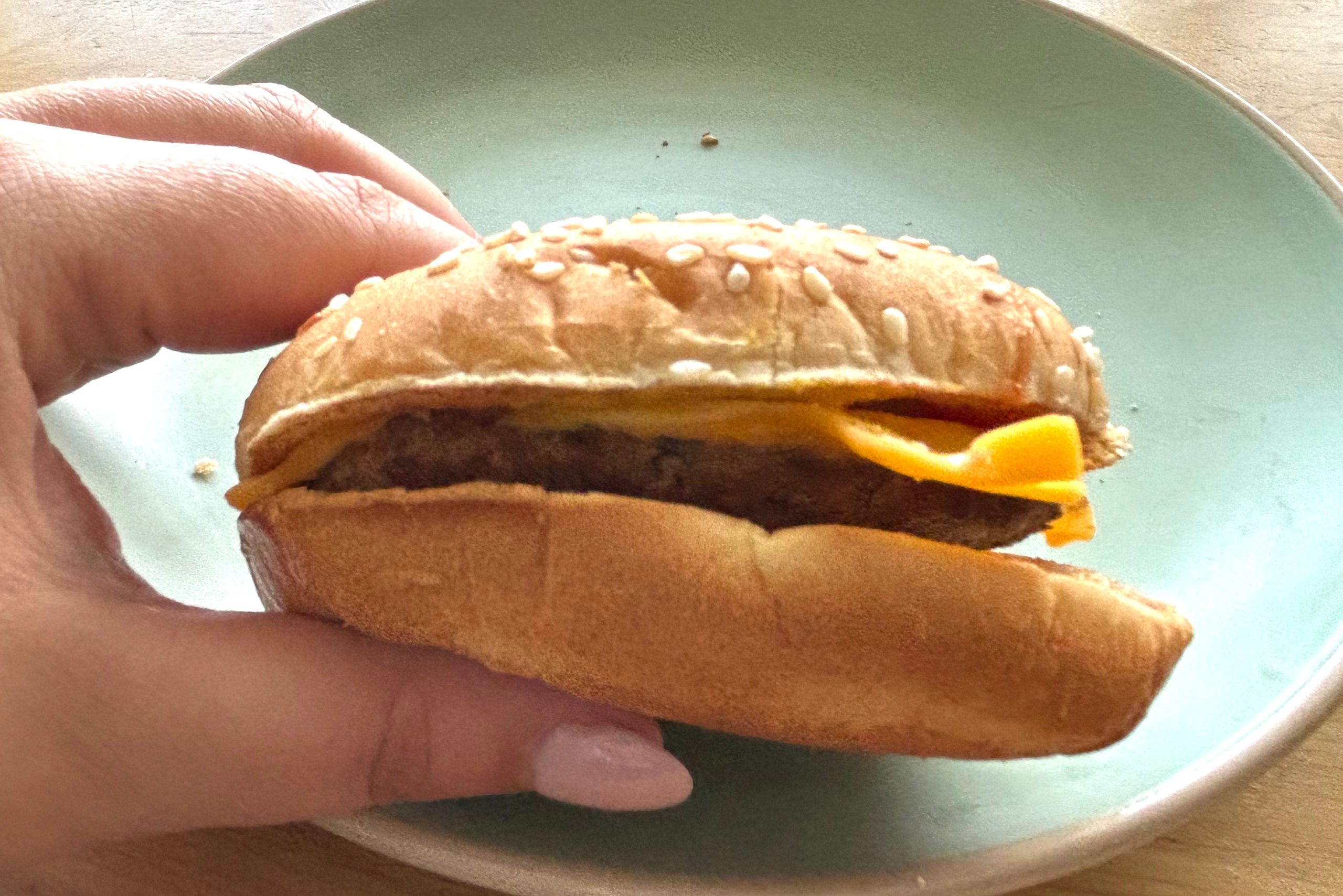 11 Fast-Food Cheeseburgers, Tasted & Ranked
