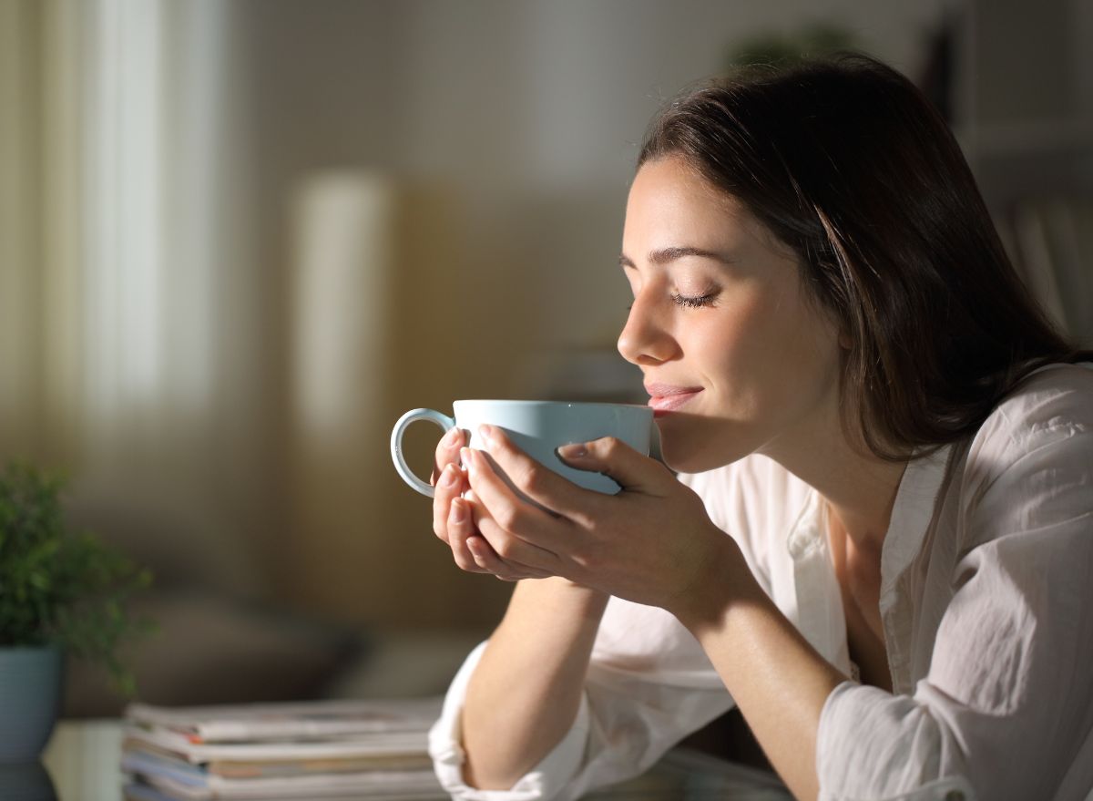 8 Drinks To Ease Digestion, According to Experts