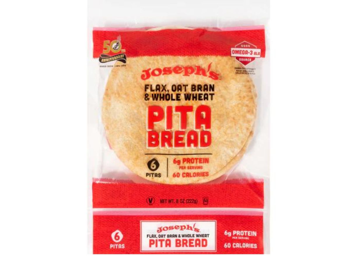 5 Healthiest Pita Breads on Grocery Shelves—and 2 To Avoid