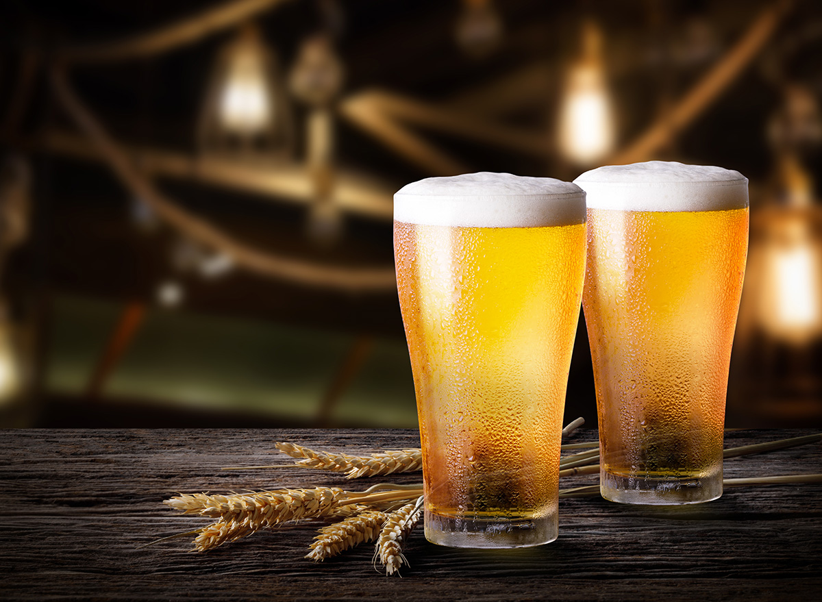 The #1 Best Beer To Drink if You're Watching Your Carb Intake — Eat ...