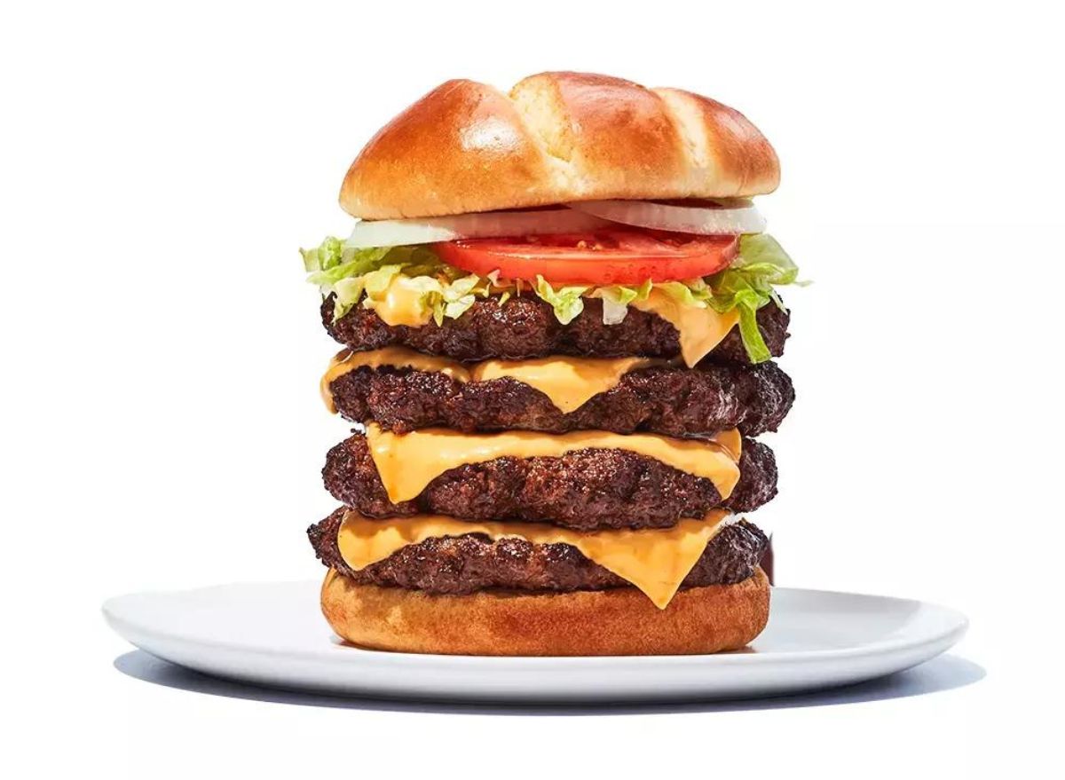 Hooters Menu: The Best & Worst Menu Items