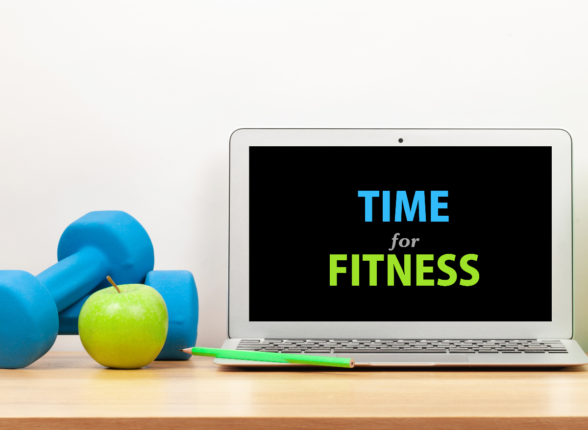 These In-office Workouts Will Seriously Enhance Your Day, Expert Says ...