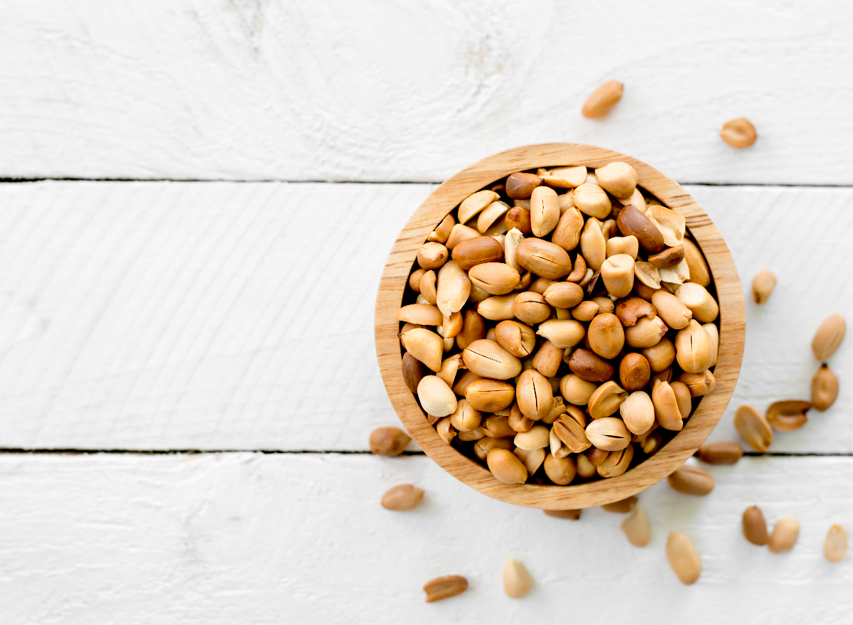 Are Peanuts Good For You? 10 Benefits & Drawbacks