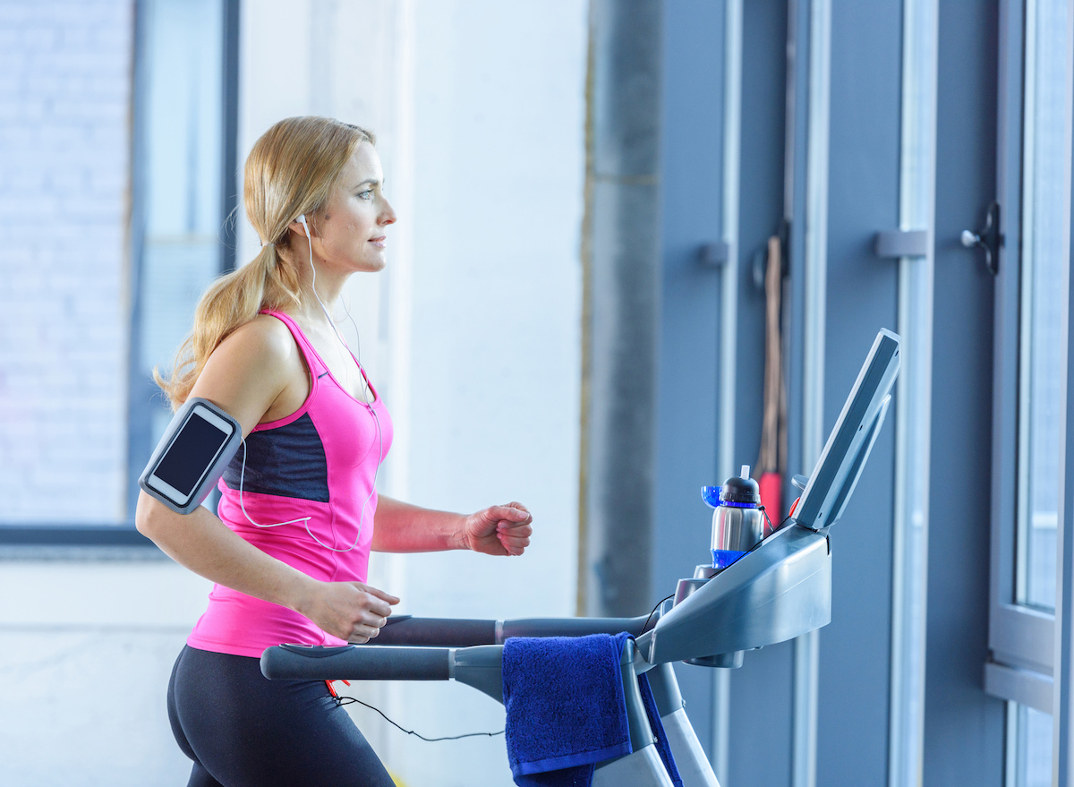 5 Treadmill Walking Workouts for Weight Loss