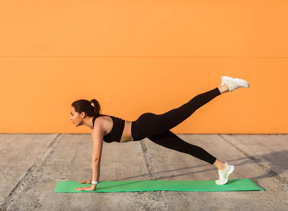 Want a Lean Body for Good? Adopt This Floor Workout ASAP, Trainer Says ...