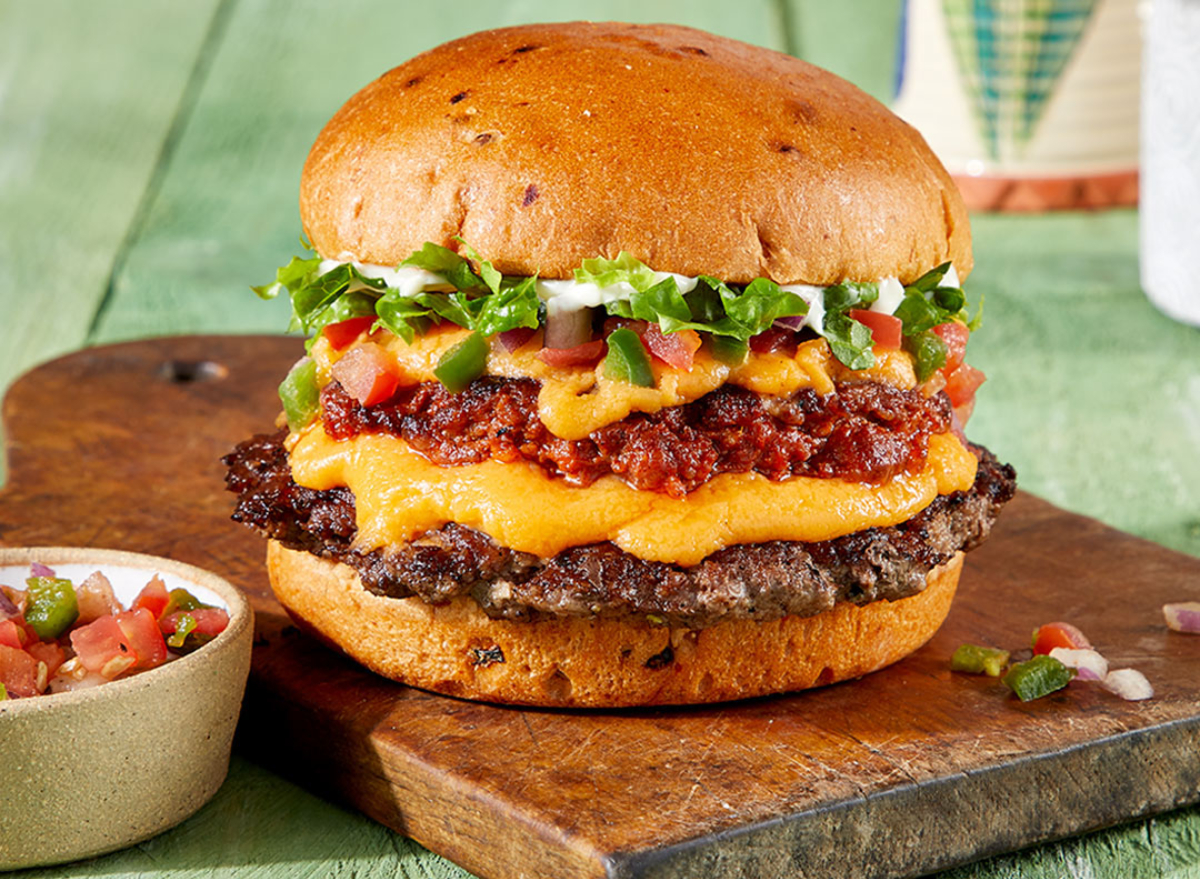 10 Fast-Food Chains That Never Freeze Their Burgers