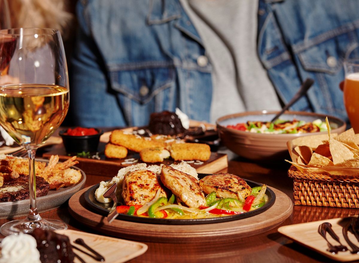Low-Calorie Restaurant Meals at 15 Popular Chains