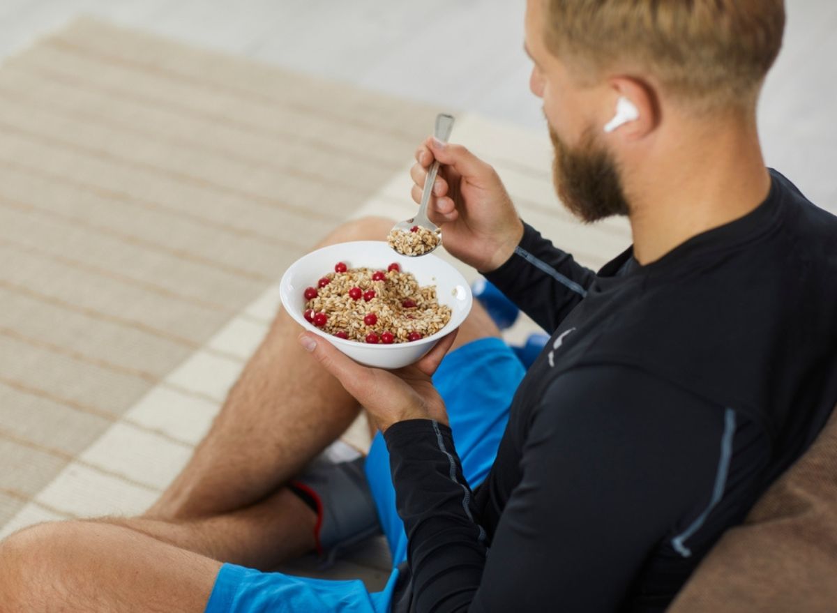 9 Best Post-Workout Snacks to Build Muscle, Says Sports Dietitian