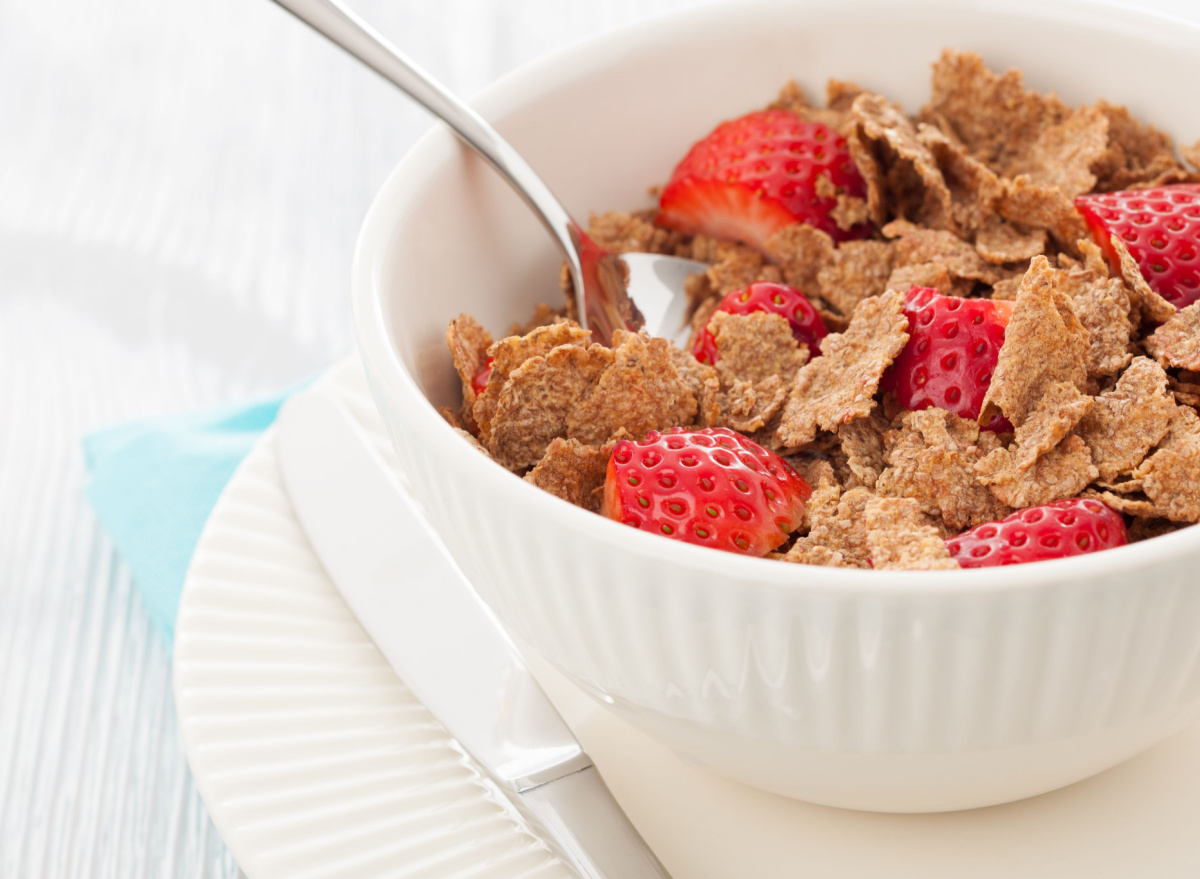 Is Cereal Healthy? 8 Side Effects of Eating It Every Day