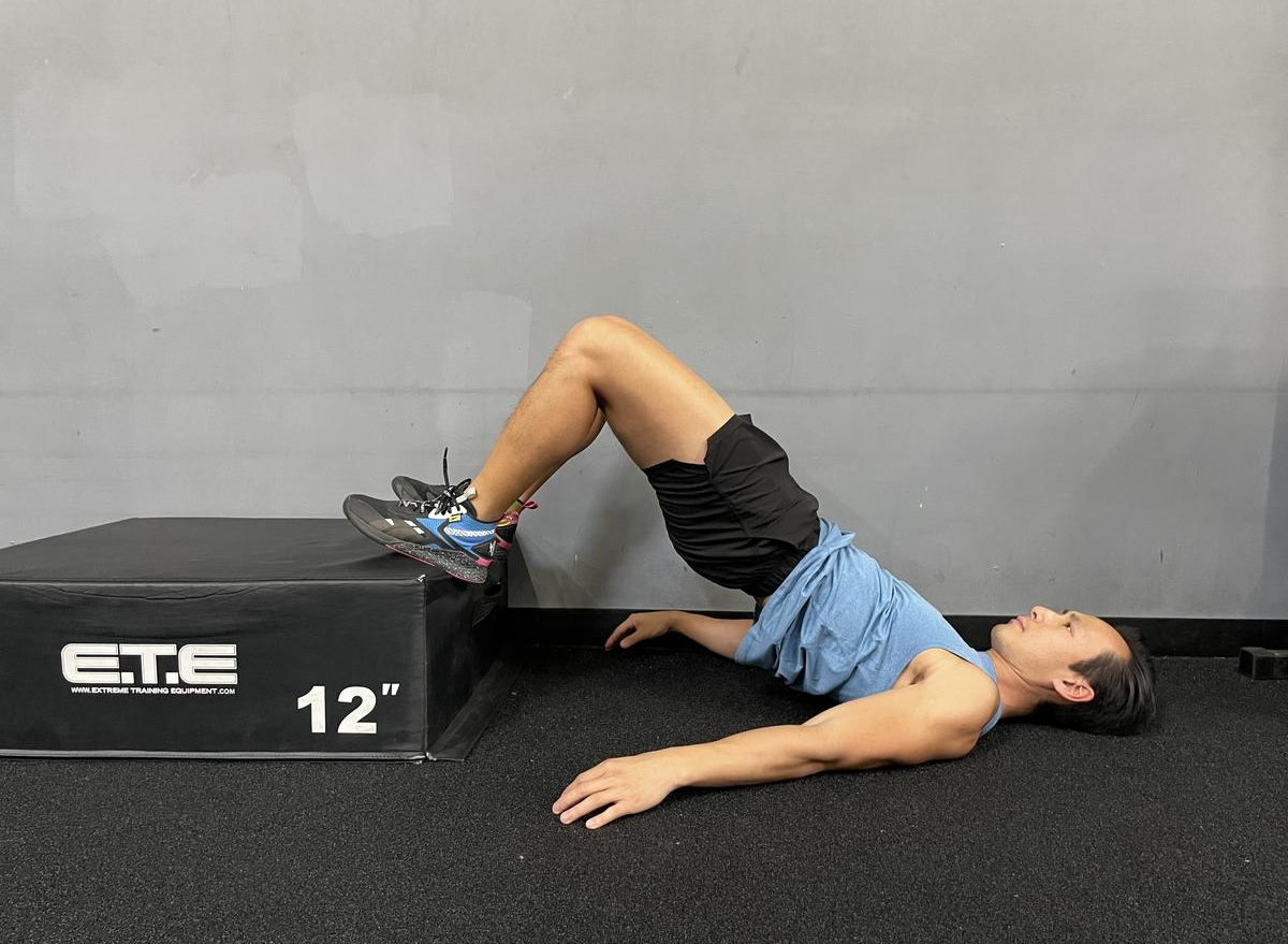 Melt Your Gut and Get Into Shape With This Floor Routine