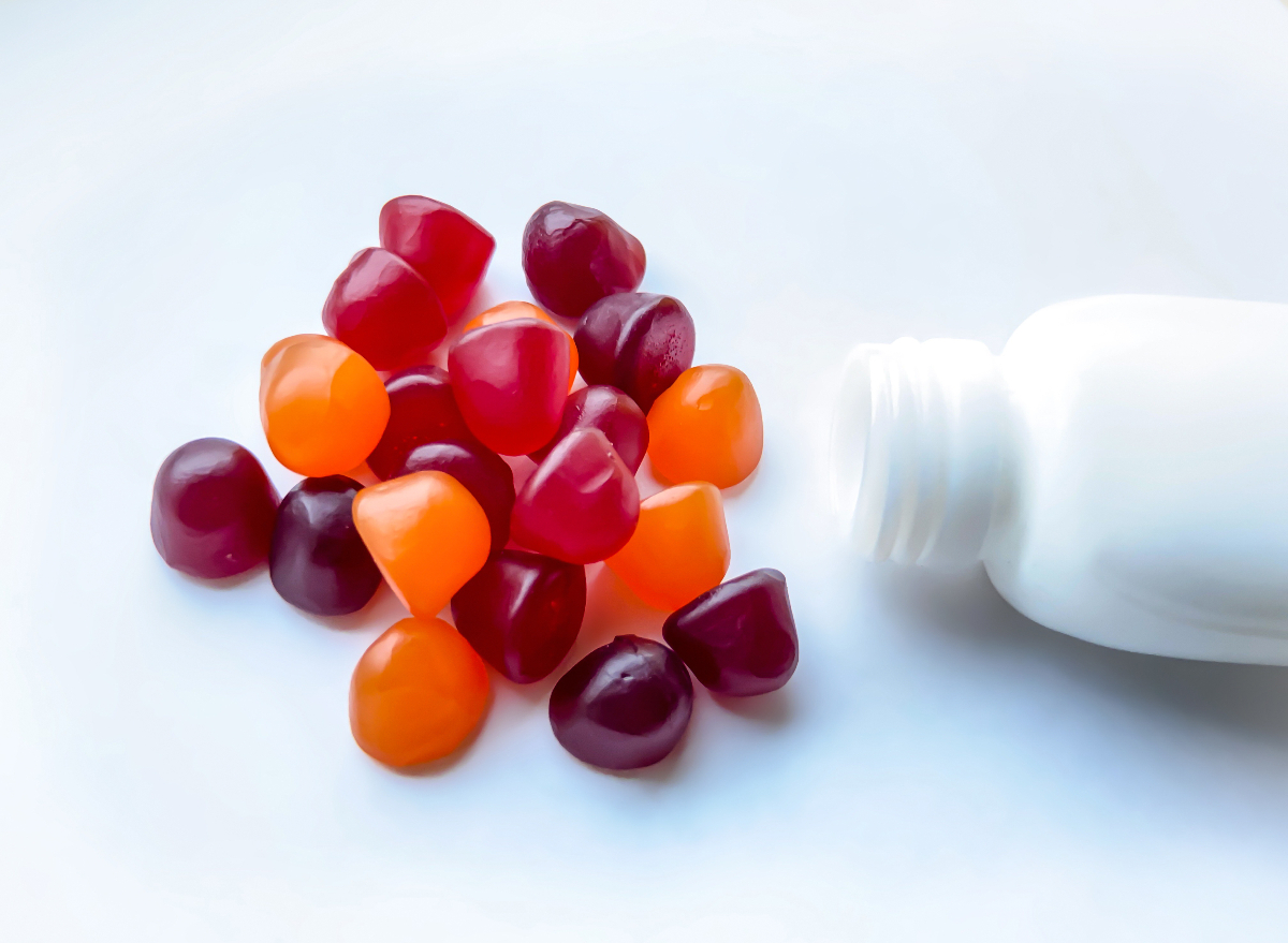 7 Side Effects of Taking a Multivitamin Every Day