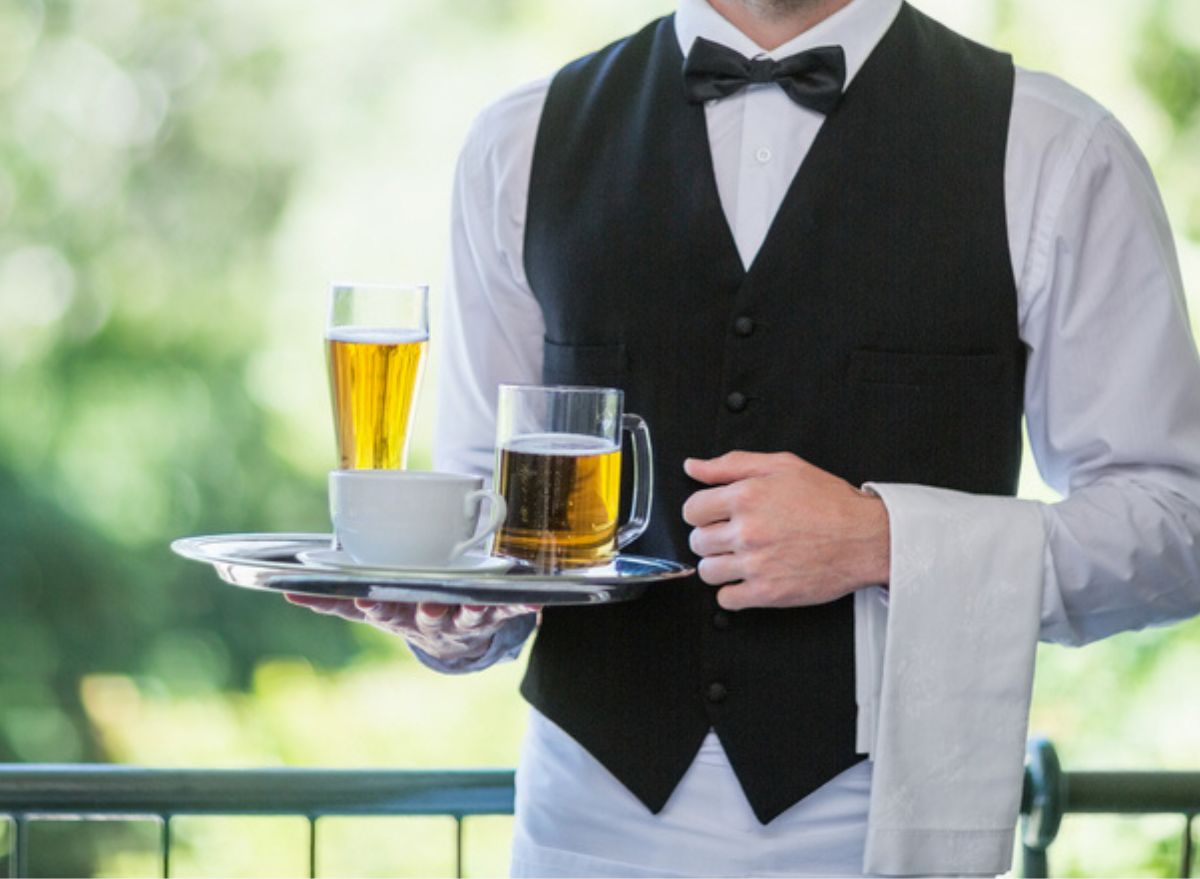 12 Lies Restaurant Servers Admit to Telling Customers