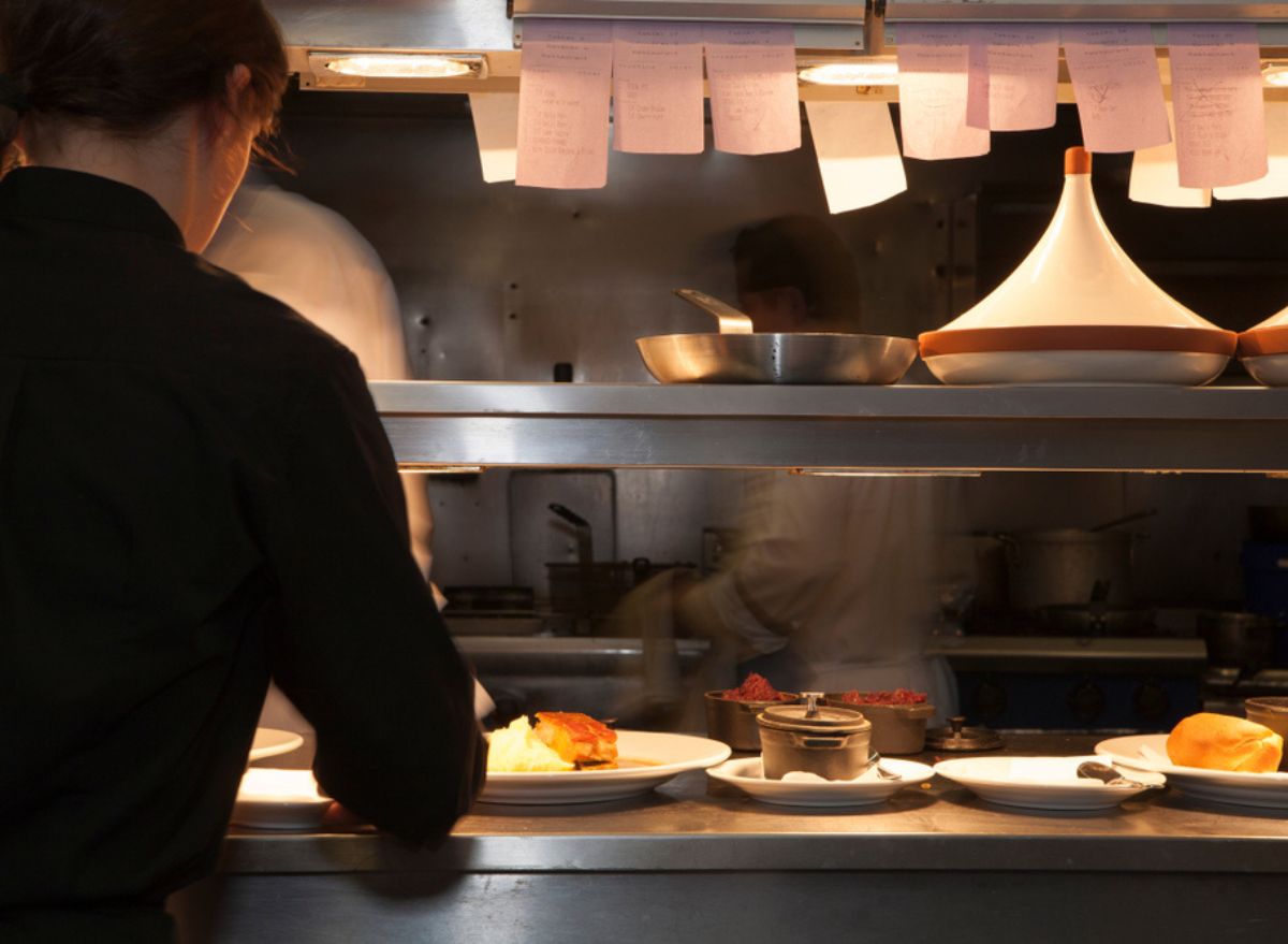 12 Lies Restaurant Servers Admit to Telling Customers
