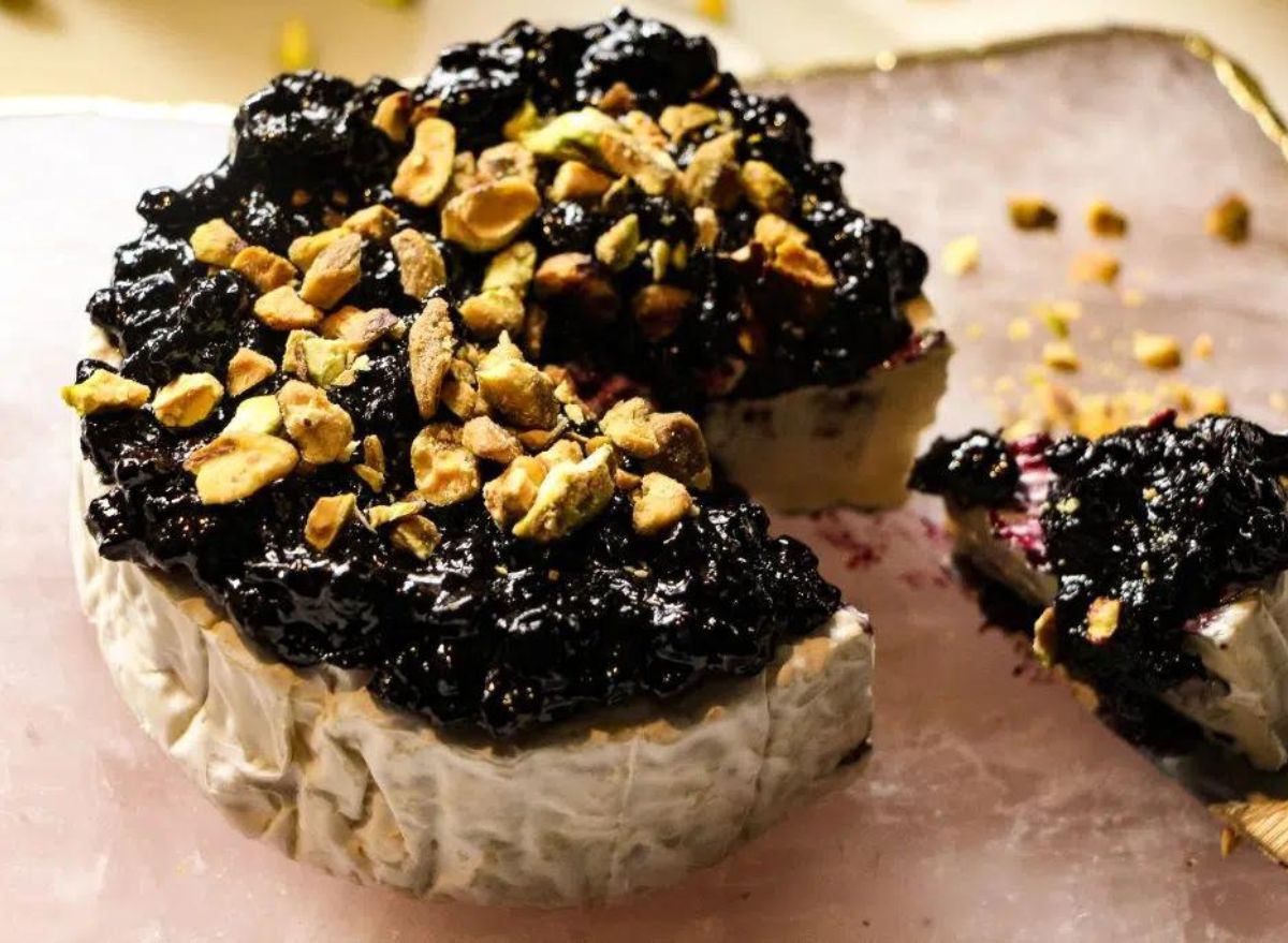 8 Healthy Dishes Dietitians Are Bringing to Holiday Parties