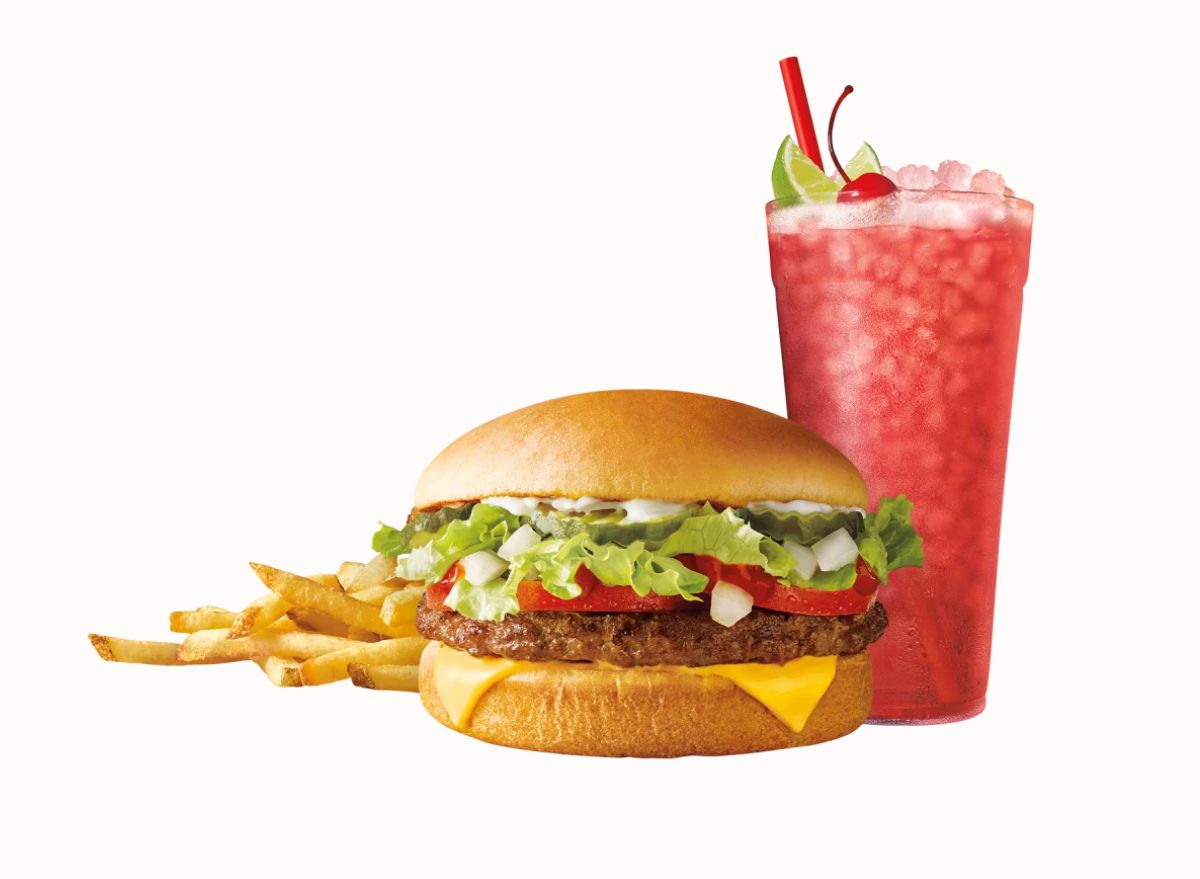 8 Cheapest Cheeseburger and Fry Combos at Popular Fast-Food Chains ...