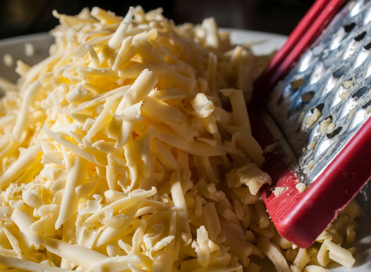10 Best Low-Fat Cheeses For Weight Loss