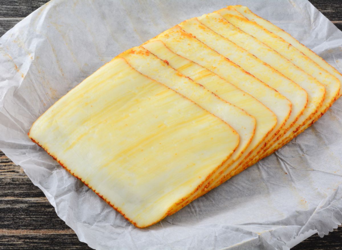10 Best Low-Fat Cheeses For Weight Loss