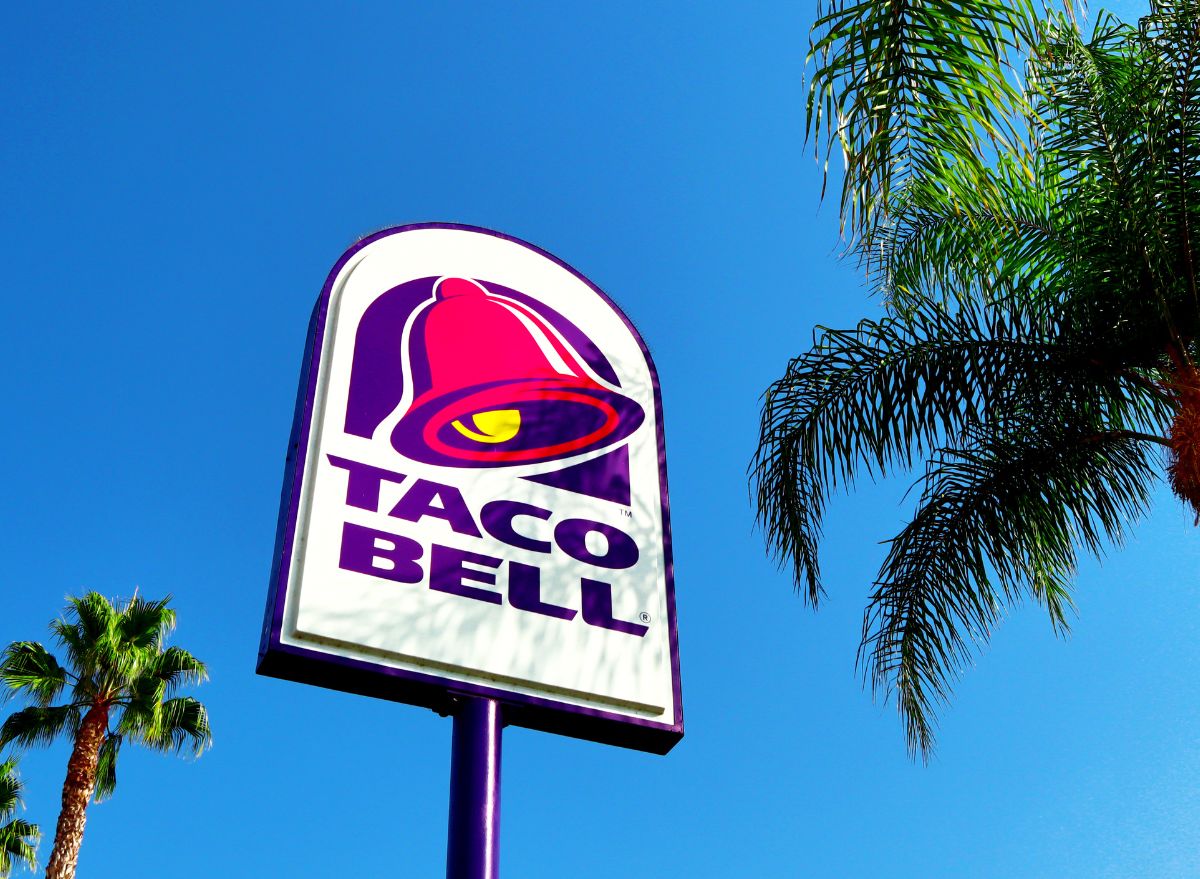Taco Bell Just Released 4 New Items With Chile Verde Sauce