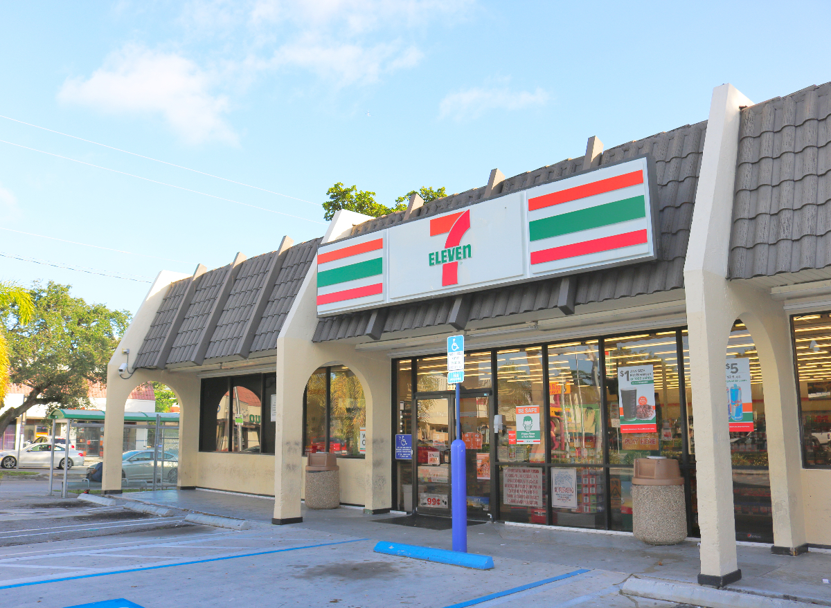7-Eleven Announces Mass Closures of 444 Stores