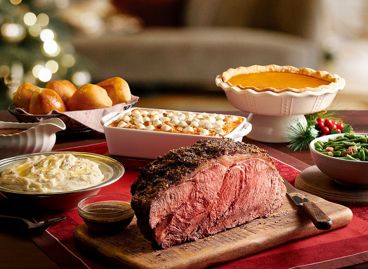 12 Chain Restaurants That Are Open for Christmas Day Dining