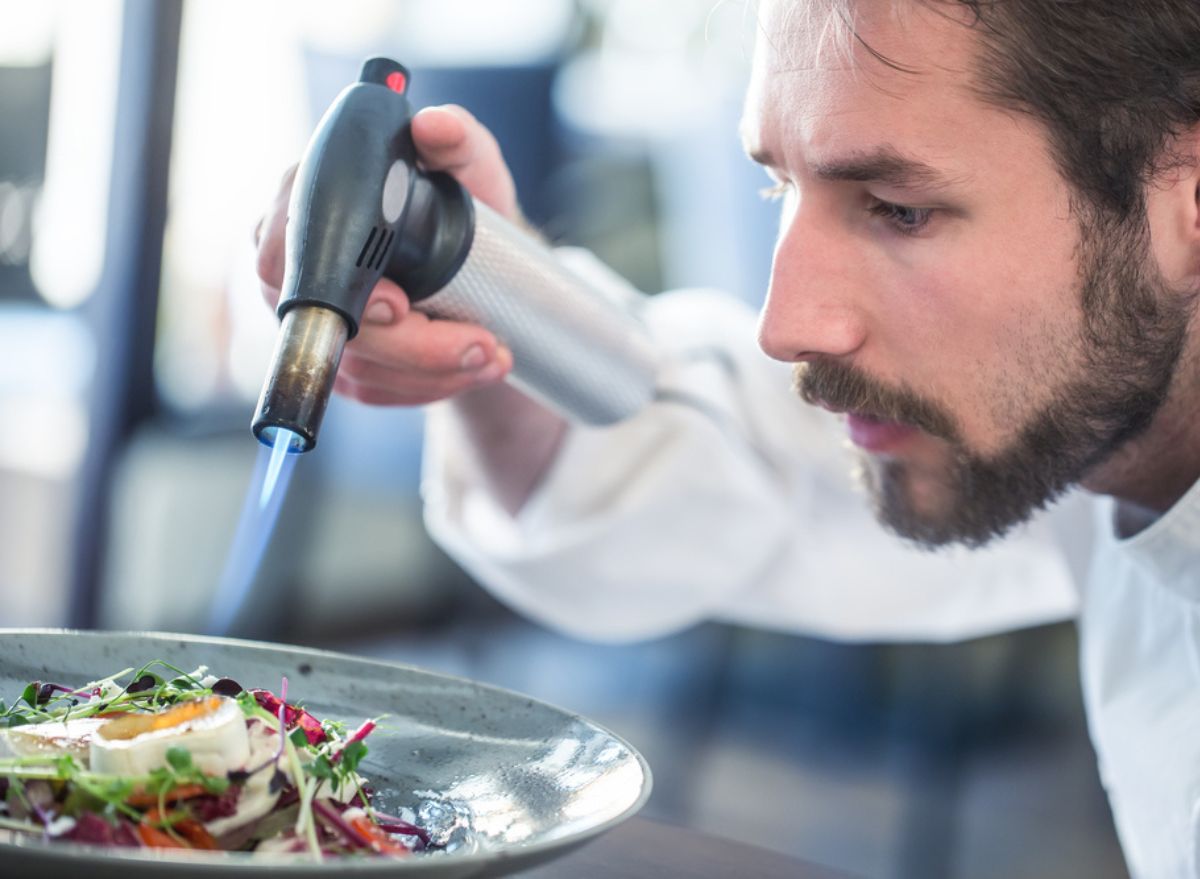 8 Kitchen Mistakes That Chefs Dislike