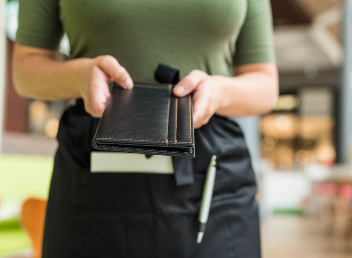 8 Worst Restaurant Customer Behaviors That Servers Can't Stand