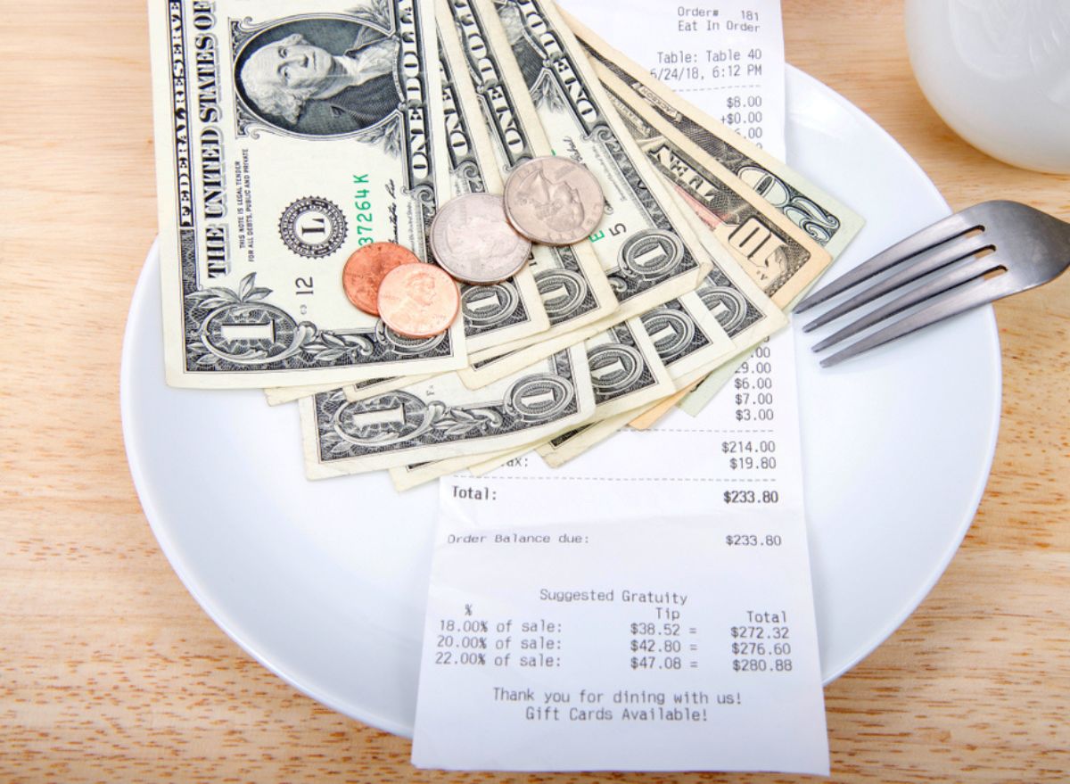 Here's How Much You Should] Be Tipping At Restaurants Now
