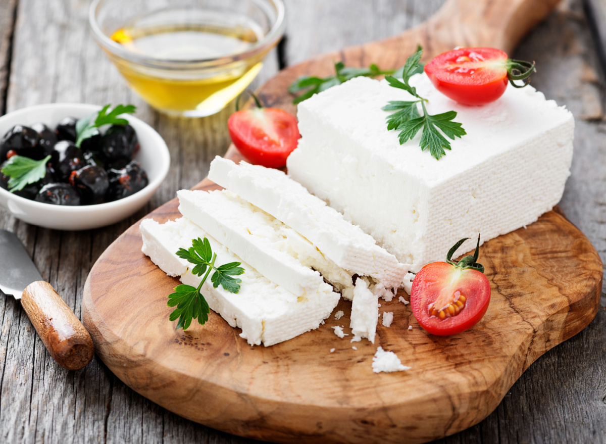 8 Healthiest Cheeses You Can Eat, According to a Dietitian