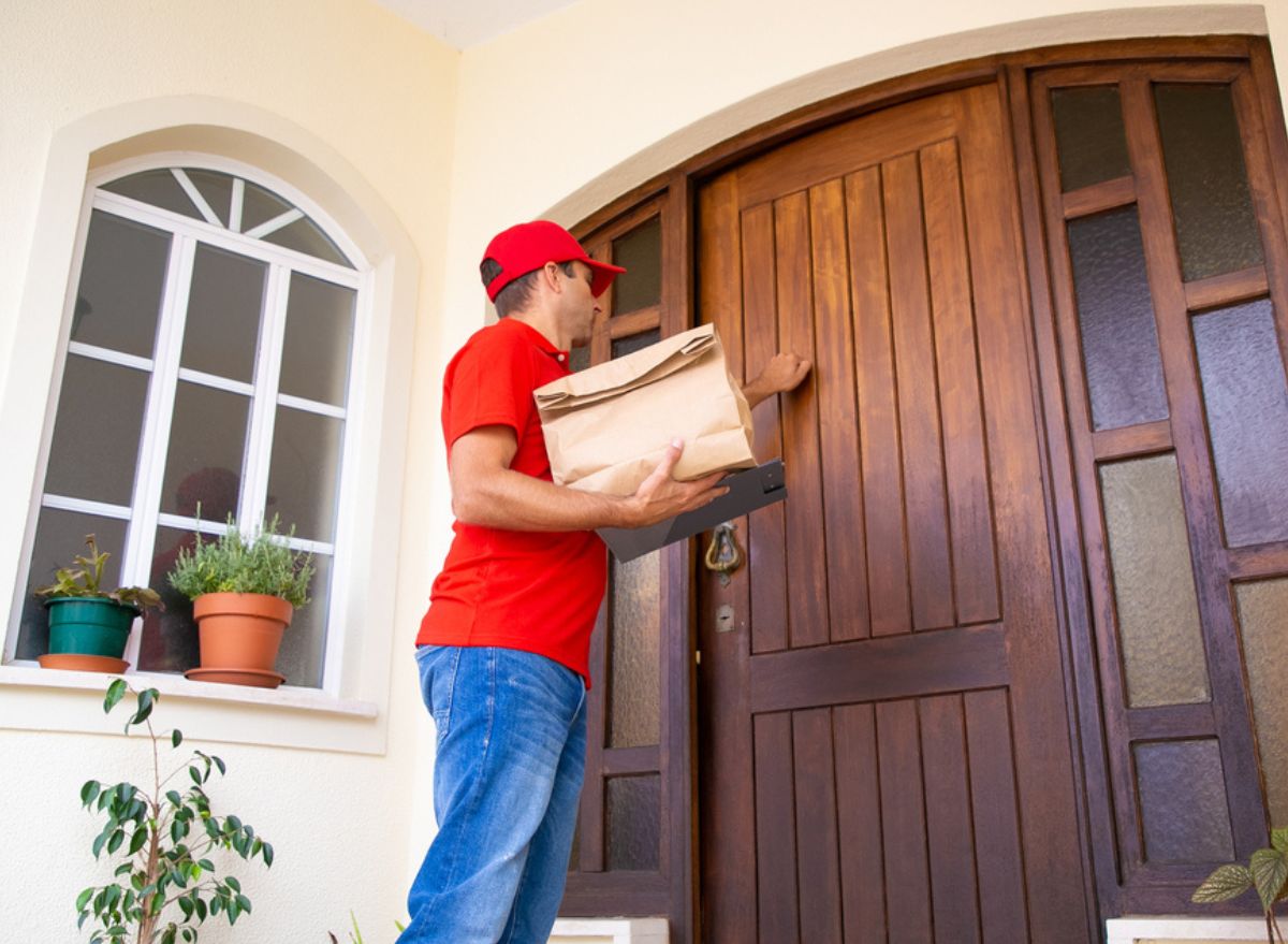9 Food Delivery Stories That Are Simply Hilarious