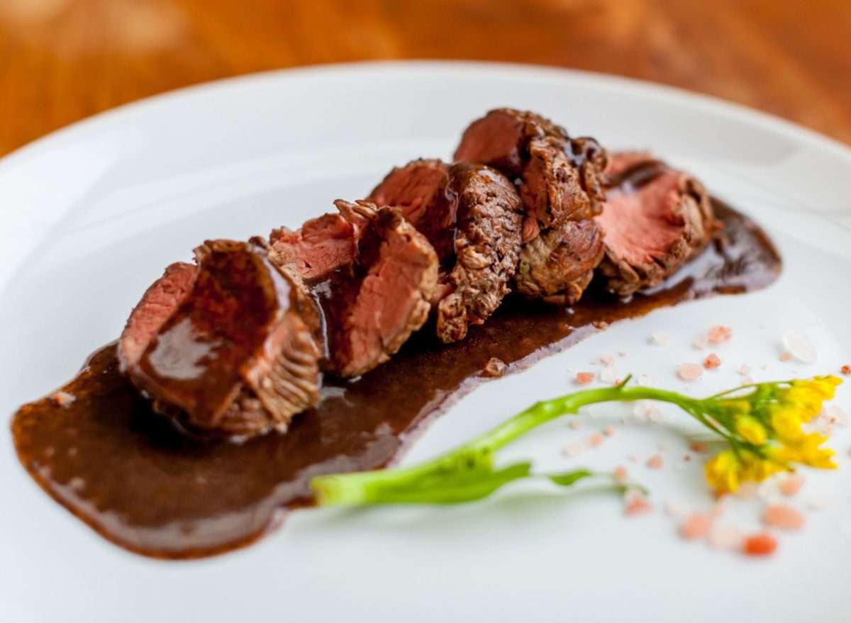 14 Best Old-Fashioned Dishes to Order at a Steakhouse