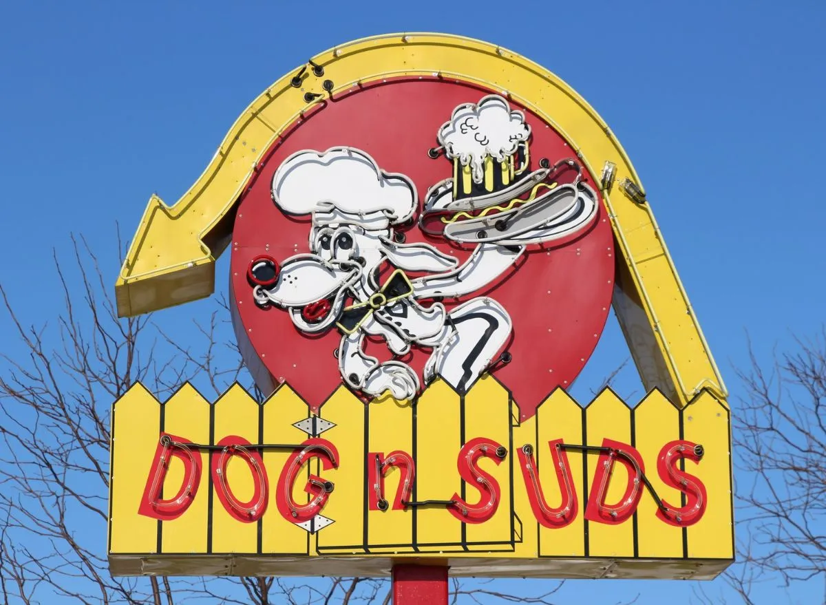 8 Once-Popular Restaurant Chains That Are Slowly Disappearing