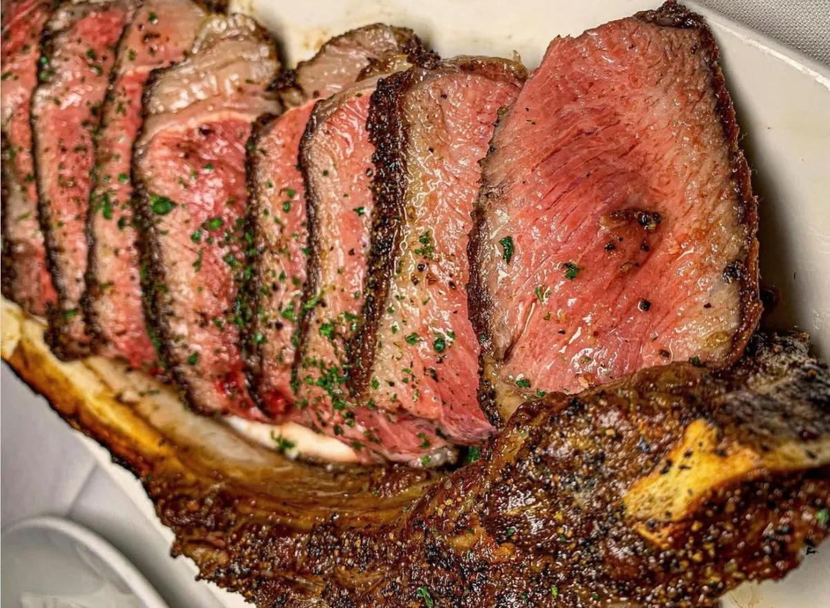 10 Regional Steakhouse Chains You Have To Try Right Now