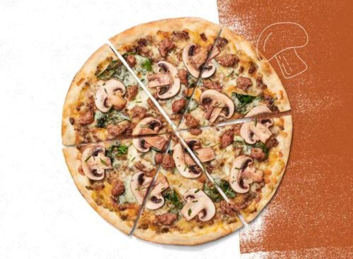 8 Fast-Food Restaurants That Serve the Best Pizza