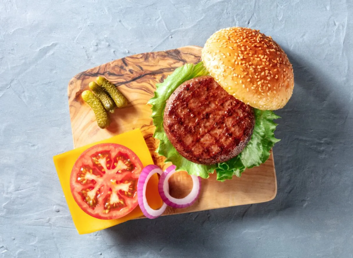 9 Burger Orders That Chefs Dislike