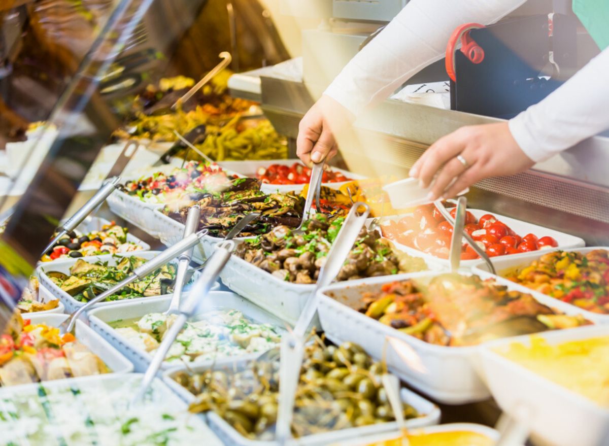11 Sandwich Shop Red Flags That Should Stop You in Your Tracks