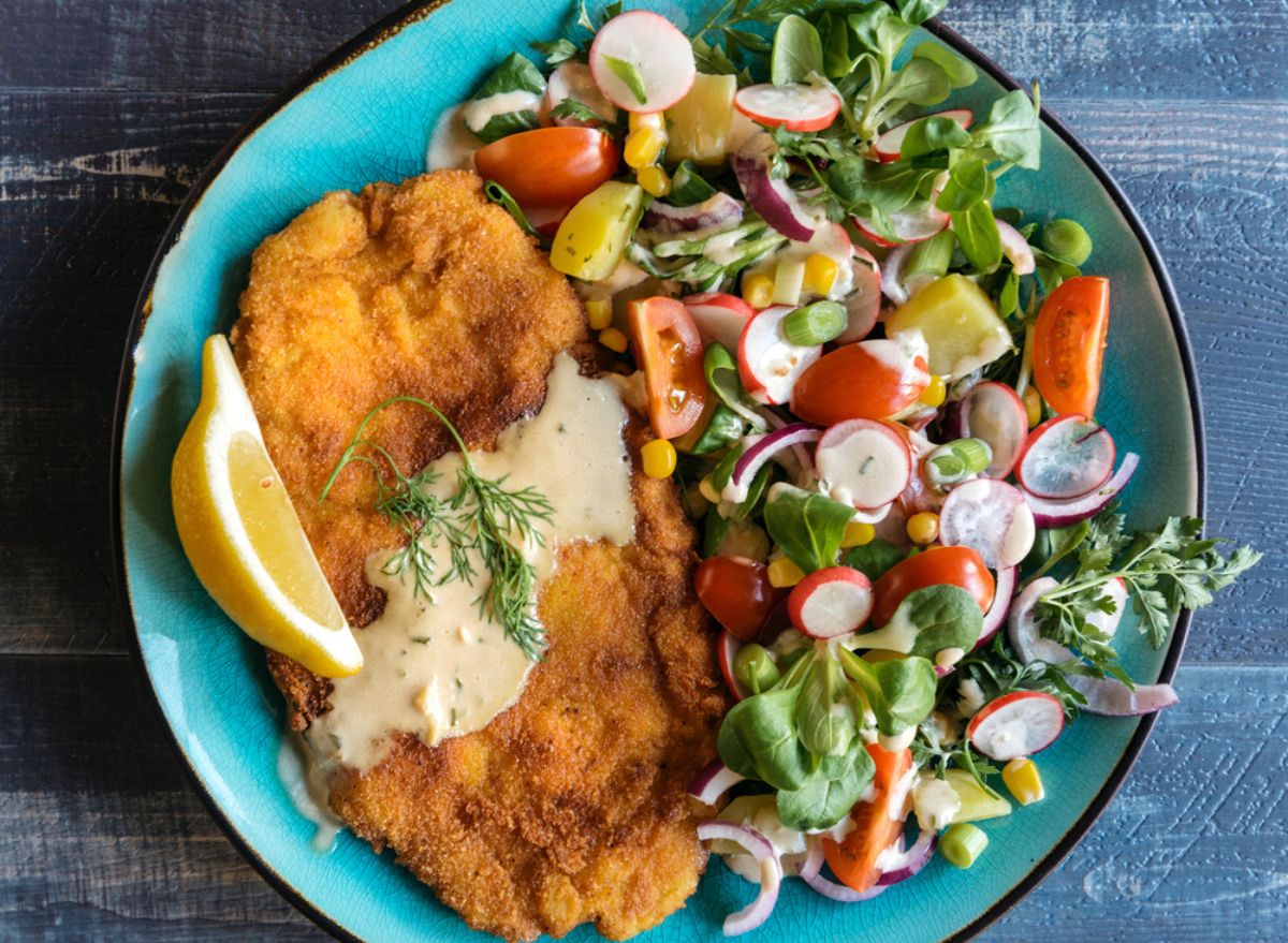 10 Seafood Orders That Chefs Dislike