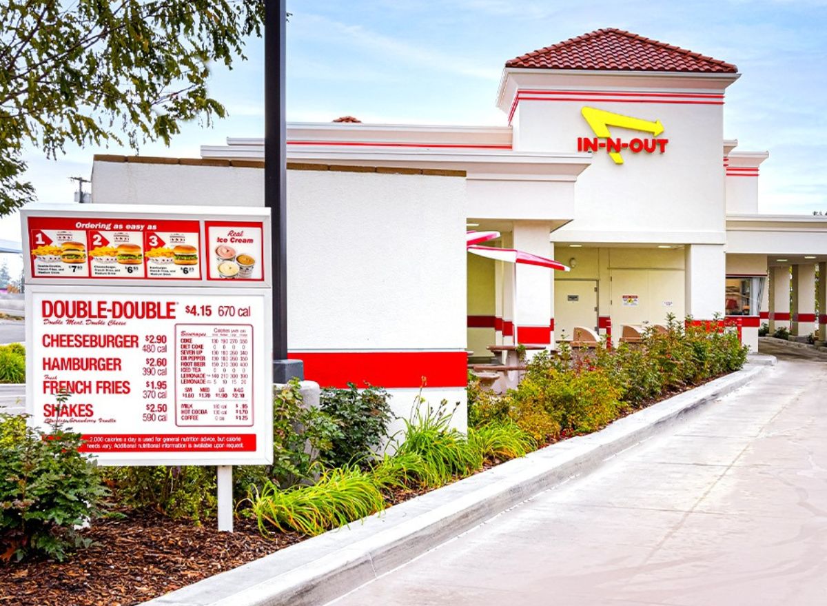 Five Guys vs. In-N-Out: Chefs Judge Which Burger Is the Best