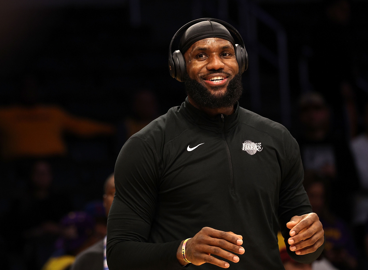 LeBron James Workout Routine: His Diet & Fitness Tips—Revealed