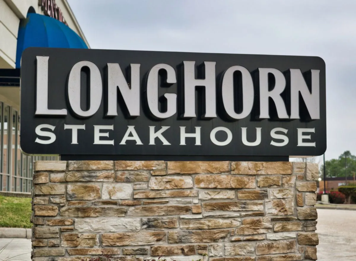 7 Reasons LongHorn Steakhouse Is So Affordable