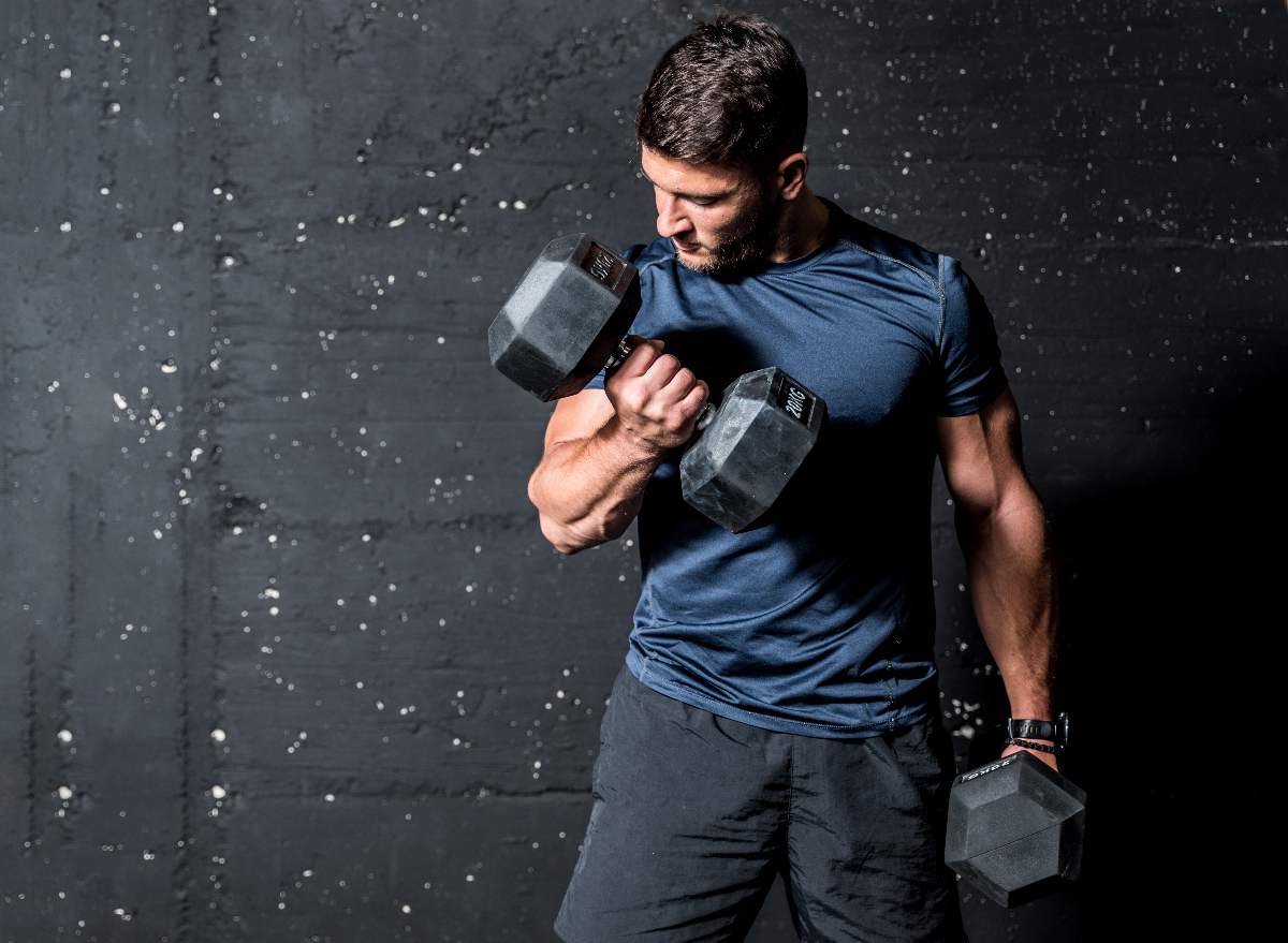 5 Mistakes You’re Making When Working Out With Dumbbells