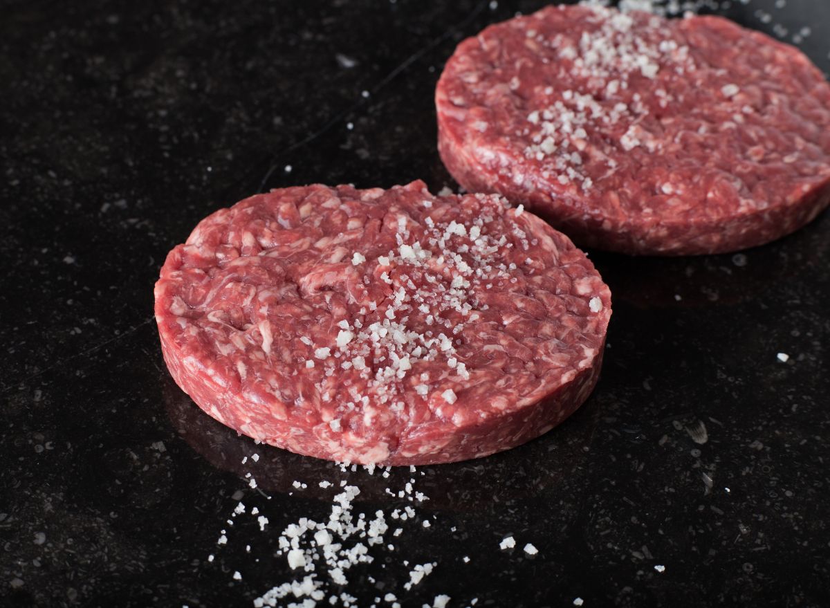 11 Chefs' Secrets for the Best Restaurant-Quality Burgers