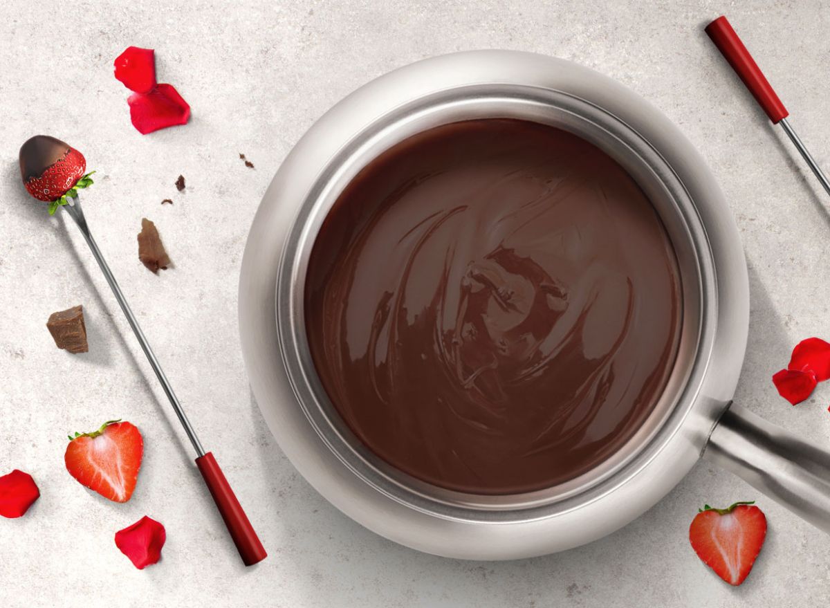 10 Best Valentine's Day Deals at Popular Restaurant Chains