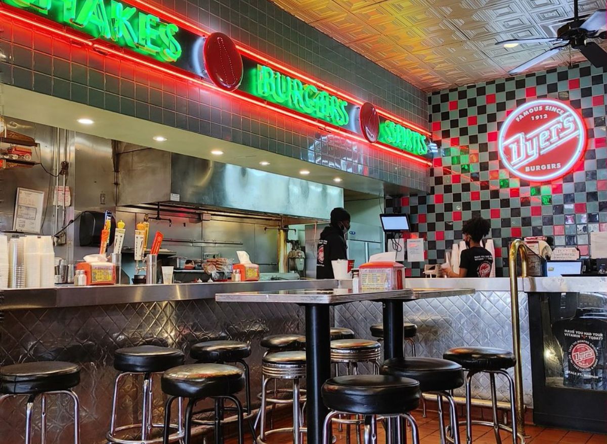 8 Iconic Burger Restaurants That Serve Old-Fashioned Recipes