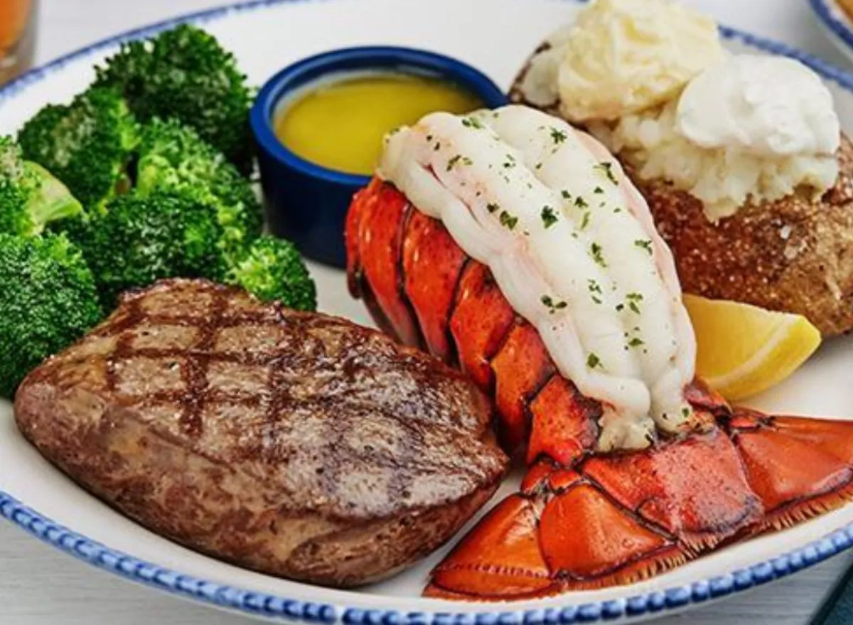 7 Red Lobster Items Shoppers Say You Shouldn’t Skip