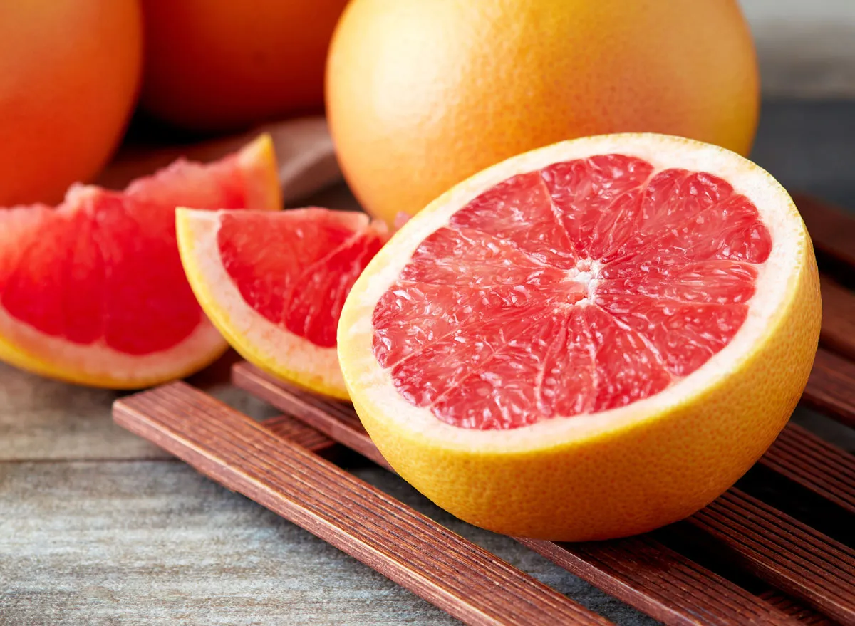 10 Best Low-Carb Fruits