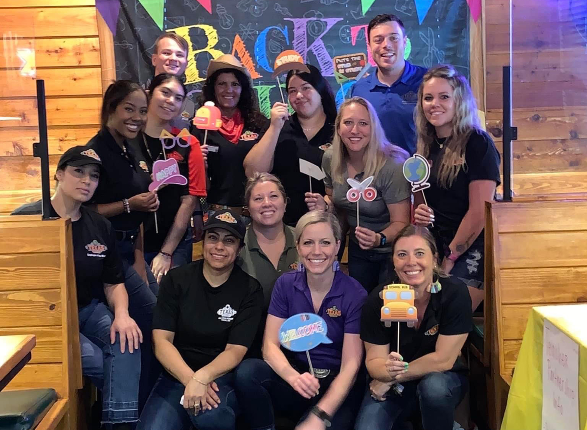 7 Ways Texas Roadhouse Became the Biggest Steakhouse Chain